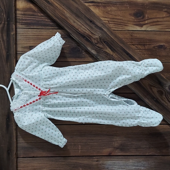 Moonbeam | Pajamas | Vintage Moonbeam Red Green White Footsies | Poshmark